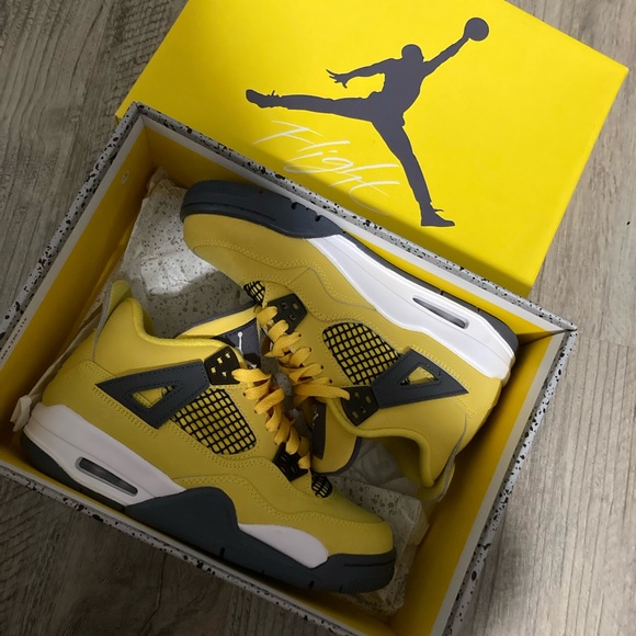 Jordan | Shoes | Jordan 4s Taxis Wore A Few Times But Kept In Good ...